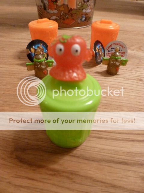 SOGGY TOMATO Tomatoe Limited Edition Series 1 Trash Pack Trashie RARE